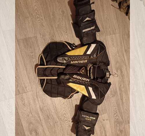 Вратарский нагрудник bauer supreme totalone nxg sr