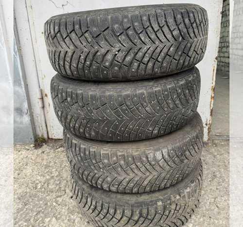 Michelin X-Ice North 4 SUV 225/60 R17 27V