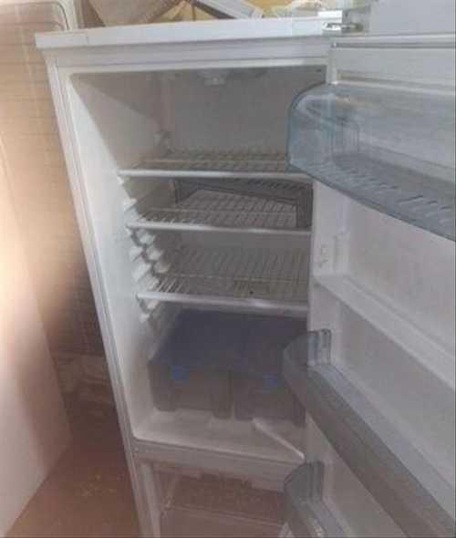 Холодильник бу Веко