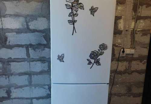 Холодильник dexp RF-CN305NMA/W белый