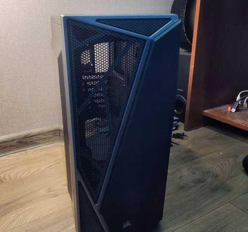 Корпус Corsair Carbide