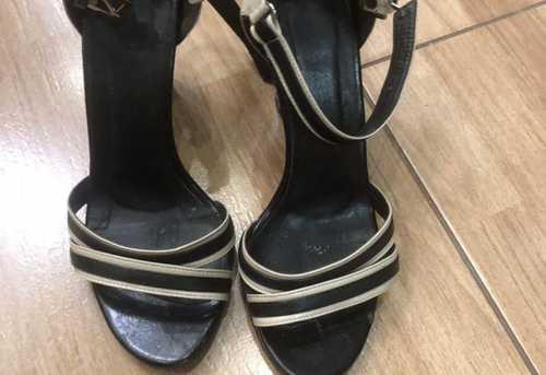 Босоножки туфли женские отдам бесплатно