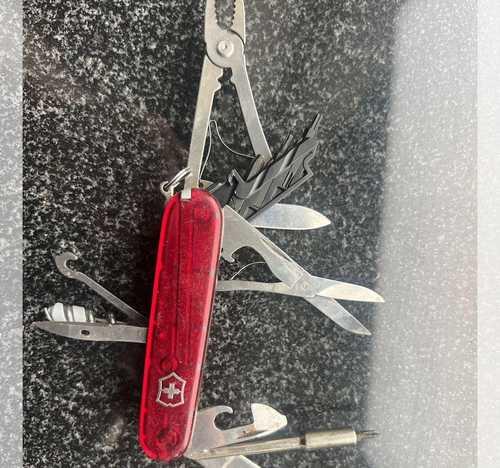 Мультитул victorinox нож