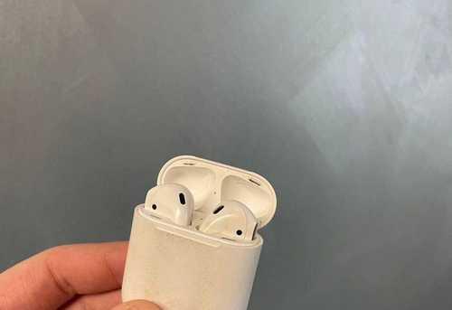 Наушники Apple AirPods (1st Gen)