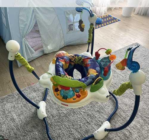 Прыгунки - игровой ценрт fisher price