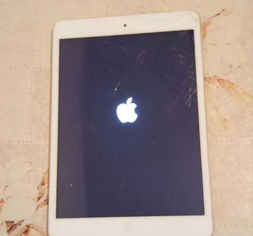 Продам iPad 1