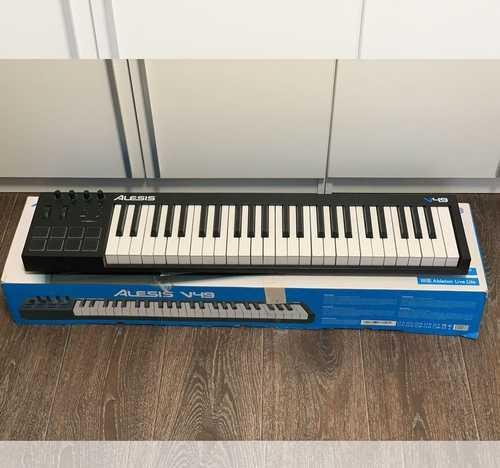 Миди клавиатура alesis v49