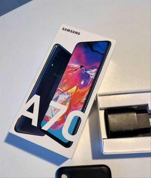 Смартфон Samsung A70 2019