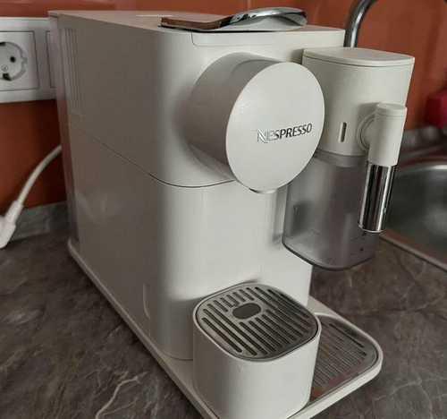 Кофемашина DeLonghi