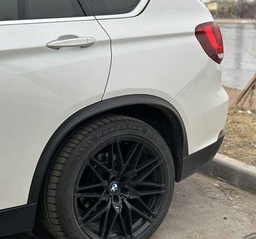 Летние колеса R20 818 Bmw