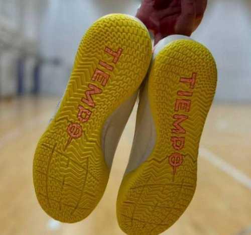 Футзалки Nike Tiempo Legend 9 YellowRed Sole