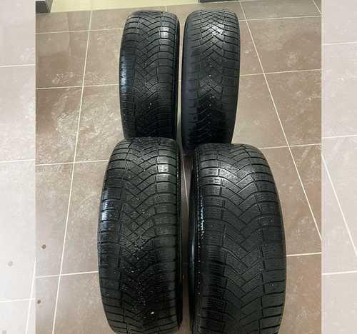 Pirelli Ice Zero FR 215/60 R17 100