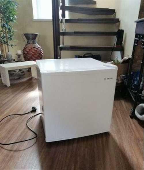Холодильник-минибар Dexp