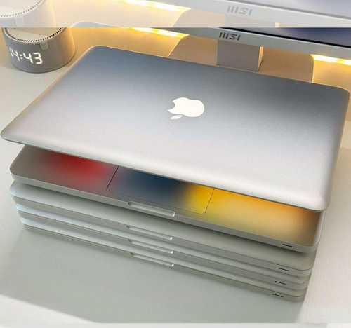 MacBook Pro 13 (офисные, мало Б/У)