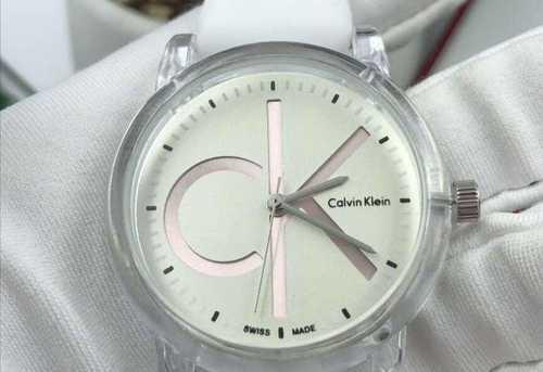 Часы женские белые Calvin Klein