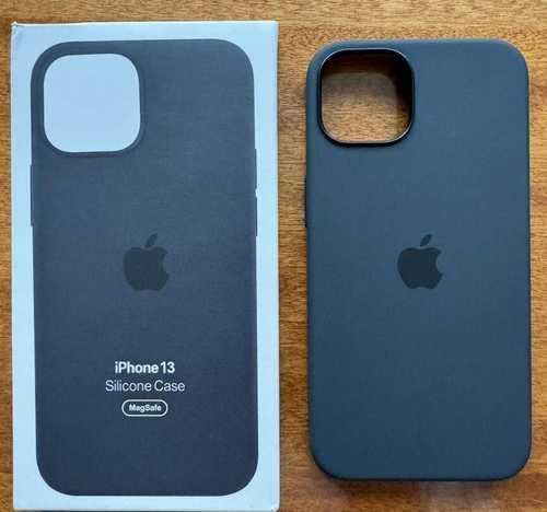 Чехол силиконовый с MagSafe для iPhone 13