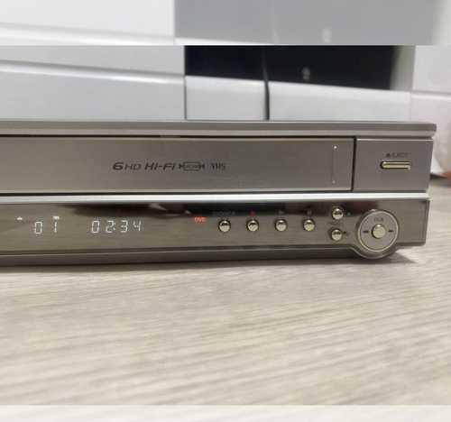 DVD VHS Проигрыватель LG DVR 578X