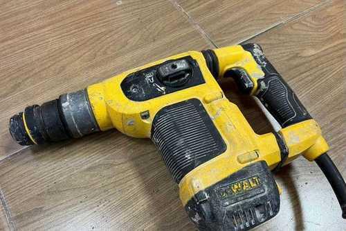Перфоратор dewalt D25413