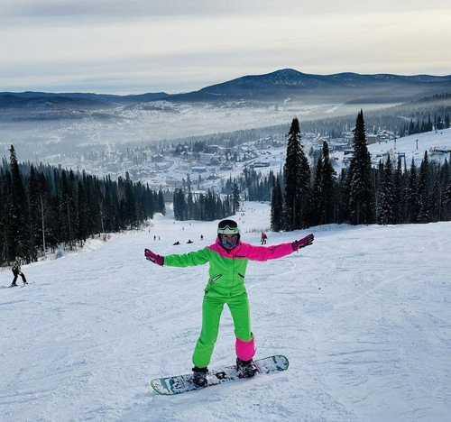 Зимний горнолыжный комбинезон для прогулок женский