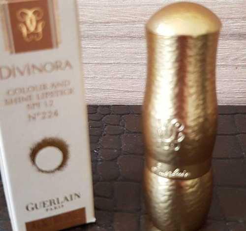 Винтаж Guerlain divinora помада 224