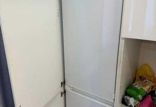 Встроенный холодильник Hansa как новый