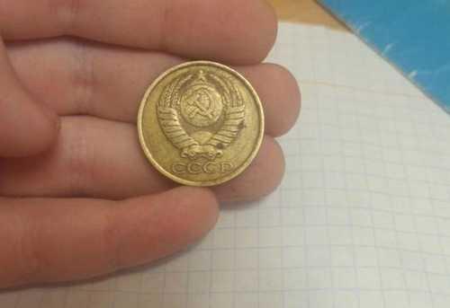 Монеты СССР 5 копеек, для своего выглядит хорошо
