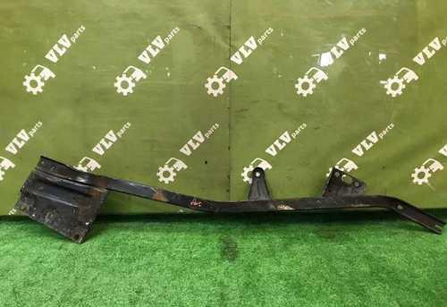 Усилитель подрамника передний правый Ford Mustang