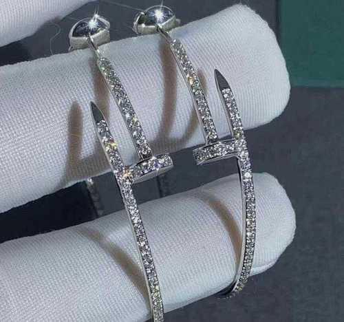 Золотые серьги Cartier 1,26ct