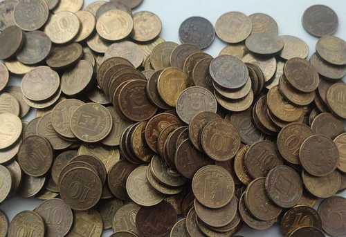 Коллекционные монеты десятки