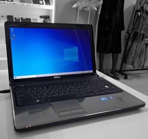 Dell inspiron 1564