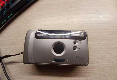 Плёночный фотоаппарат nikon af230