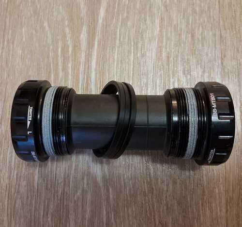 Каретка Shimano MT801