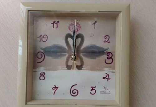 Часы настенные Лебеди 20х20см