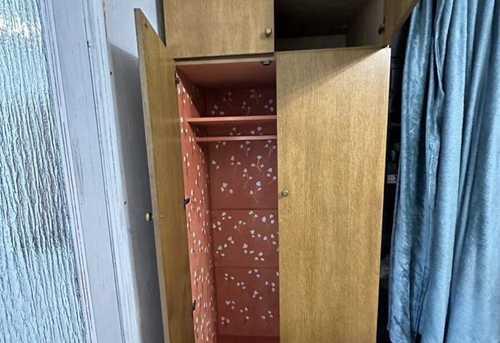 Шкаф деревянный гардероб классика прихожая
