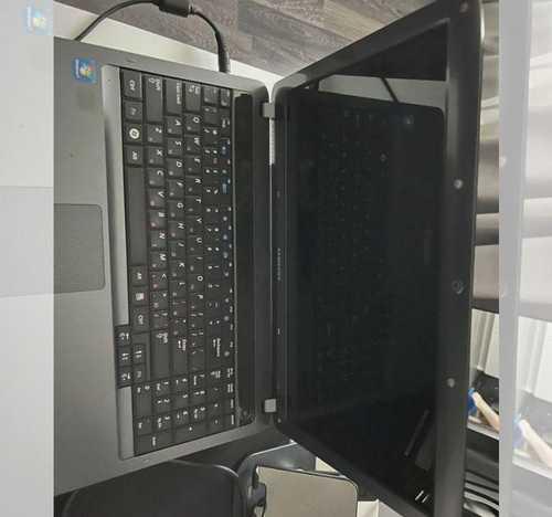Ноутбук Samung R525