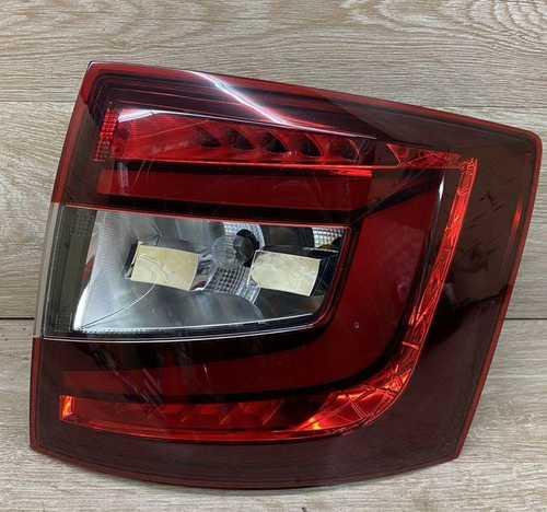 Фонарь правый LED Skoda Octavia A7 Combi 112380