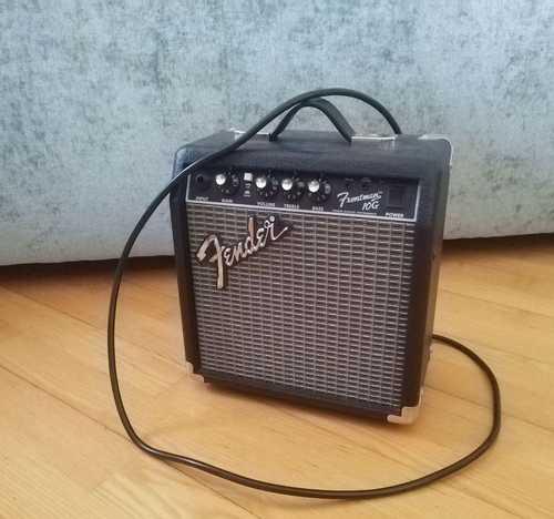 Комбоусилитель Fender 10g Frontman