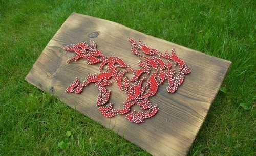 Картина Огненная лощадь в стиде String-art