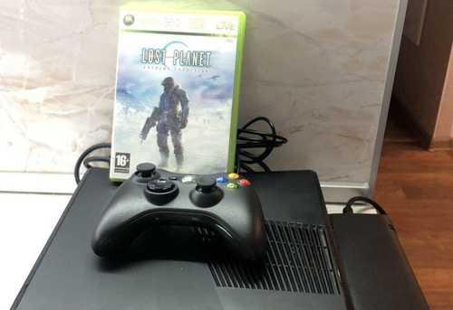 Xbox 360s 4gb, с геймпадом и игрой