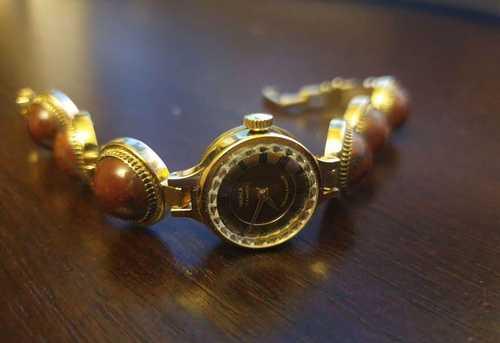 Женские наручные часы Чайка с браслетом из яшмы