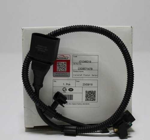 Датчик коленвала Skoda 030957147AA