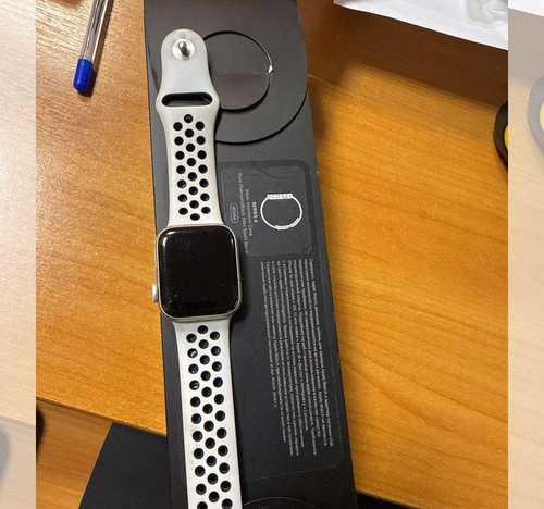 Часы apple watch 4 40 mm nike  s4