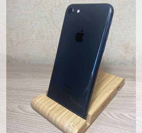 iPhone 8, 64 ГБ