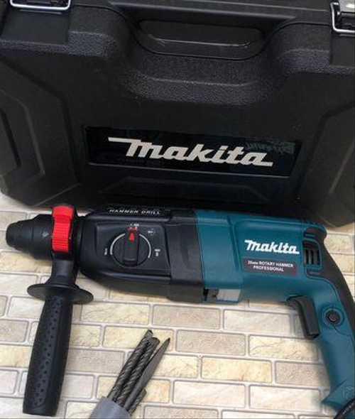 Перфоратор Makita 1050W c насадками