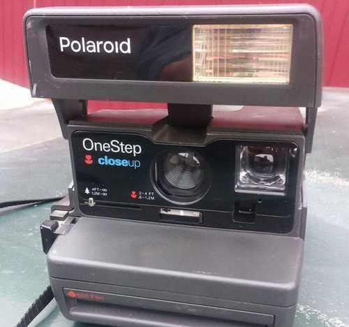 Фотоаппарат моментальный polaroid