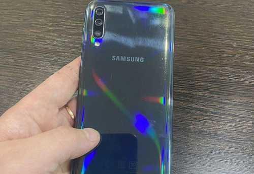 Телефон Samsung A50 4/64гб