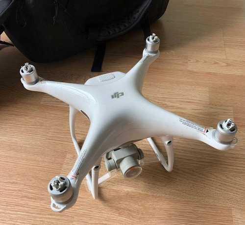 Коптер dji Phantom 4 (дрон)