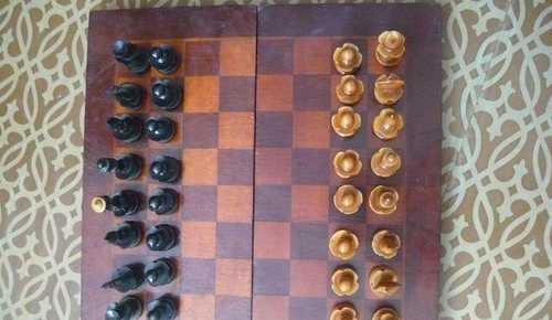 Шахматы старые деревянные