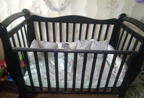 Детская кроватка для новорожденного
