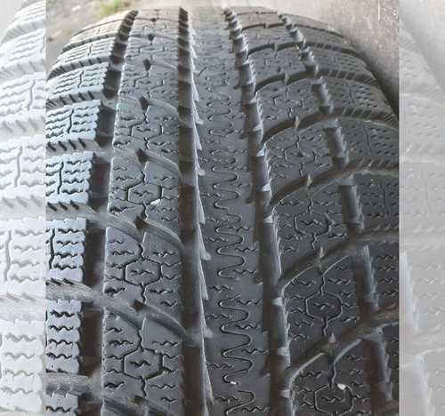 Toyo Observe GSi-5 215/60 R17